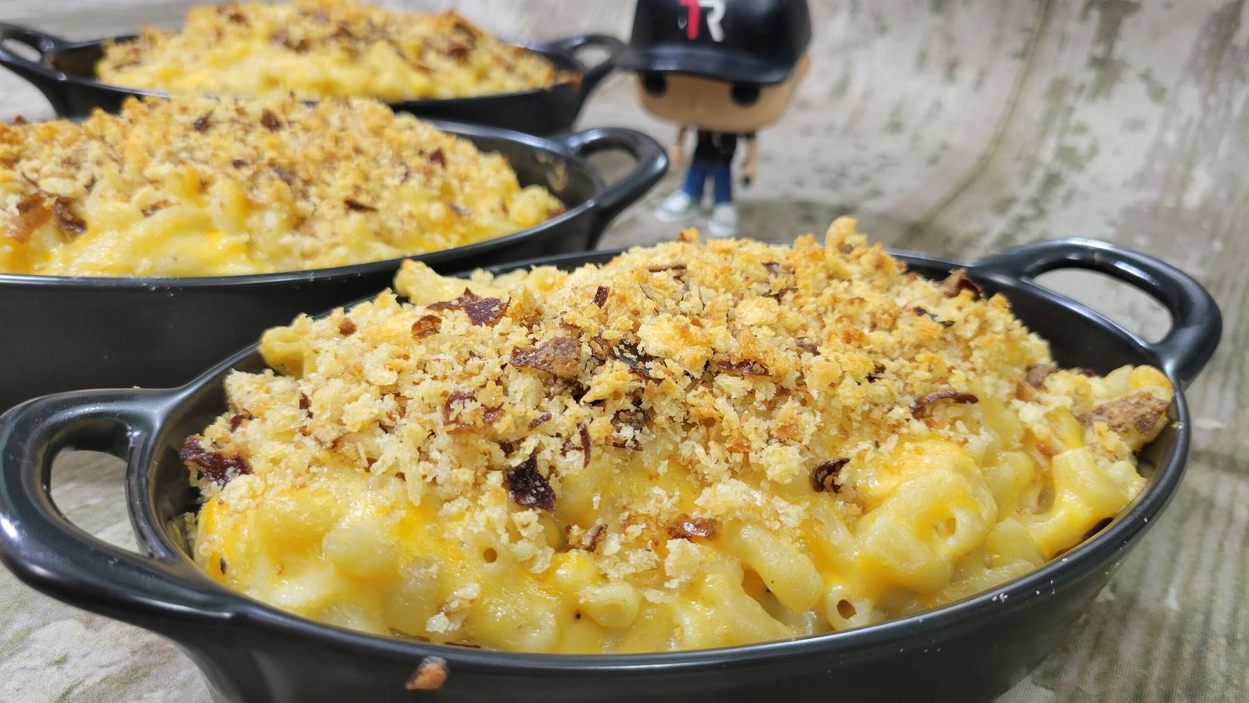 Pretzel-Crusted Mac and Beer Cheese - Average Guy Gourmet